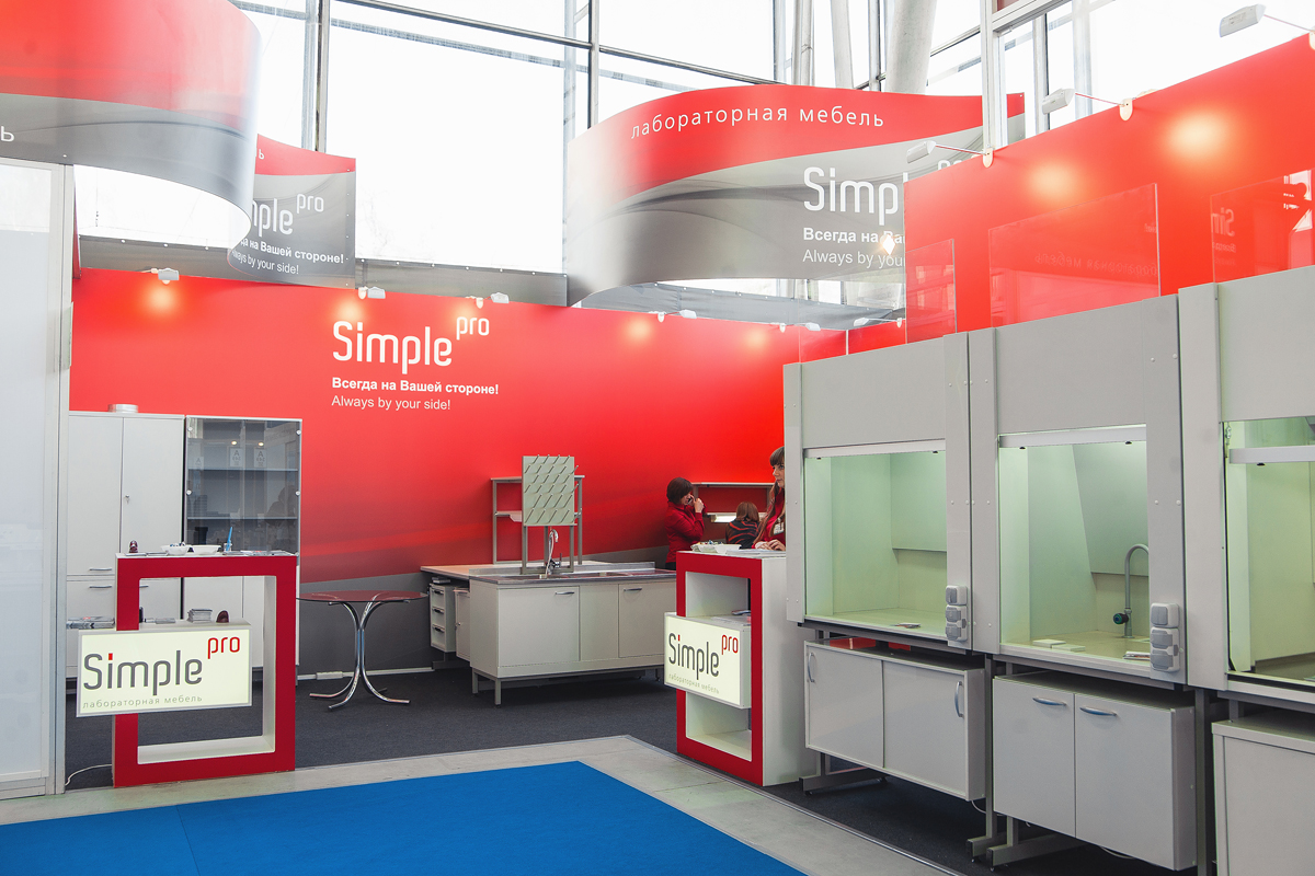 Завод лабораторной мебели компании Simple-pro